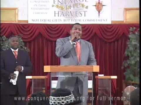 Pastor E Dewey Smith sings Let Go Let God - YouTube