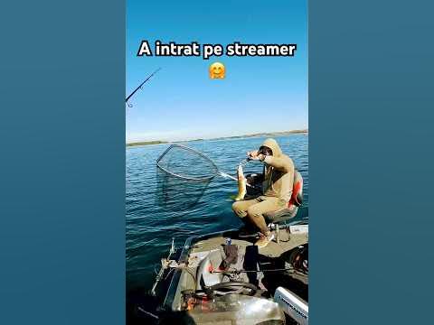 Cel mai bun streamer! Spinning la știucă din barcă! - YouTube