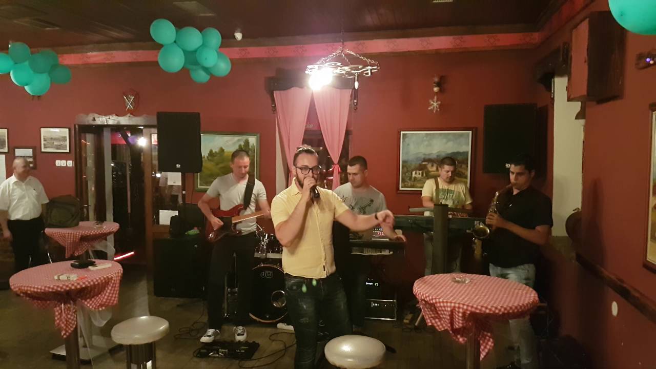 Marko Pavlovic Jonsey i Nikola Tasic sa orkestrom *Live 2016* Sen Trope ...