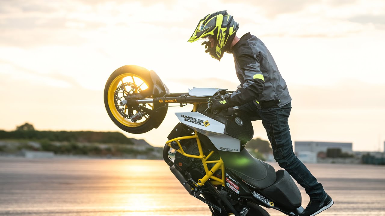 BELGIAN STUNTRIDER 4K @JohnnieDo | LARS LION - YouTube
