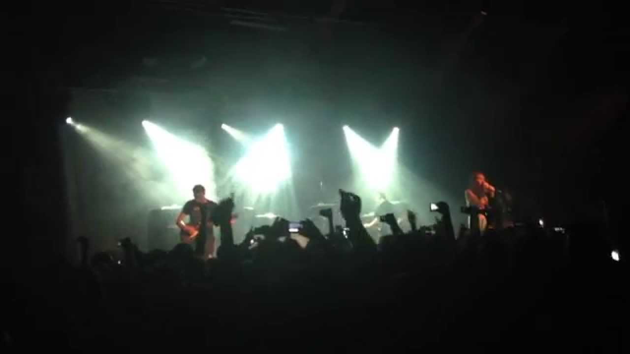 Mayday Parade - Ghosts - Sydney Sidewave 2014 - YouTube