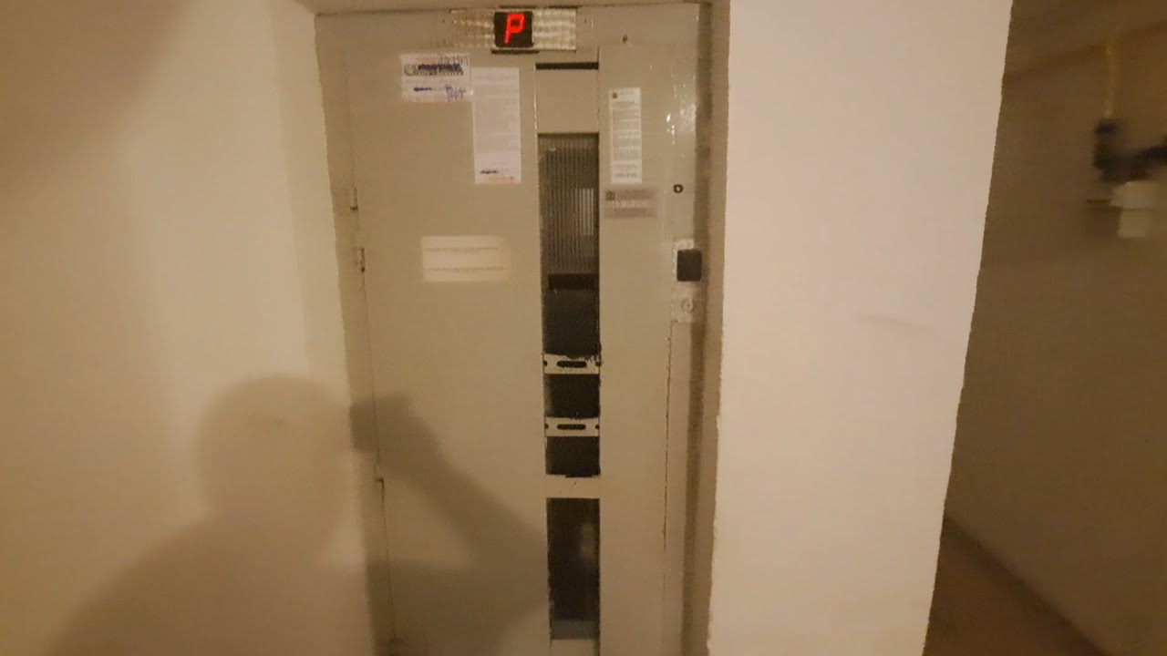 Semi-original 1977 IFMA traction elevator @ Strada Gróf Mikó Imre 4, bl ...