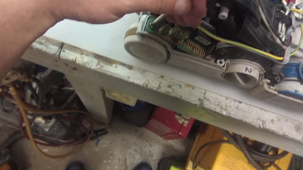 Windsor Sensor S12 Vacuum Repair. - YouTube