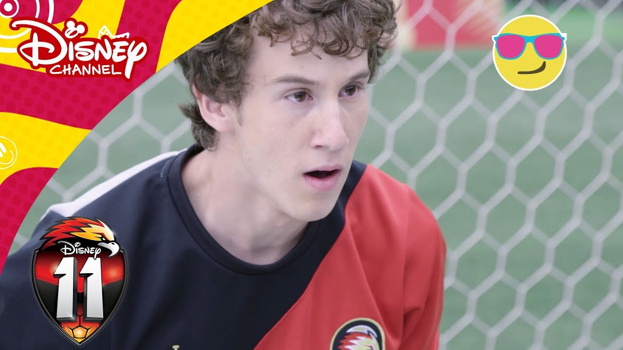 Disney 11 | Vinder Hawks? - Disney Channel Danmark - YouTube