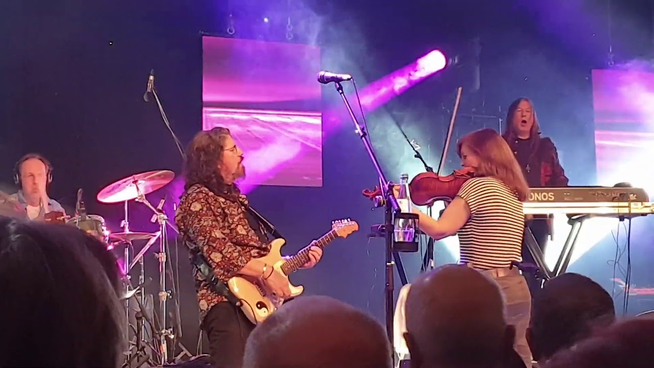 ELO performed by Phil Bates & Band in Magdeburg 15 02 2019 Roll Over ...
