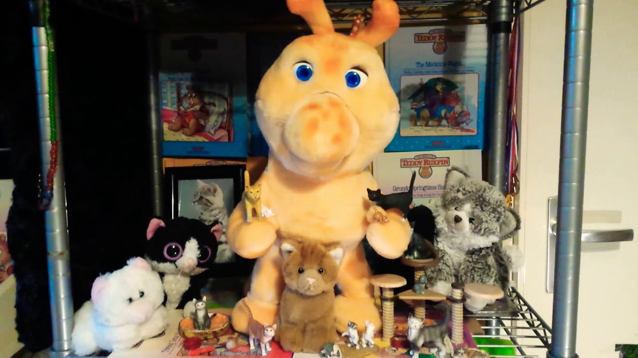 Grubby with the Cat Family 🐱 - YouTube