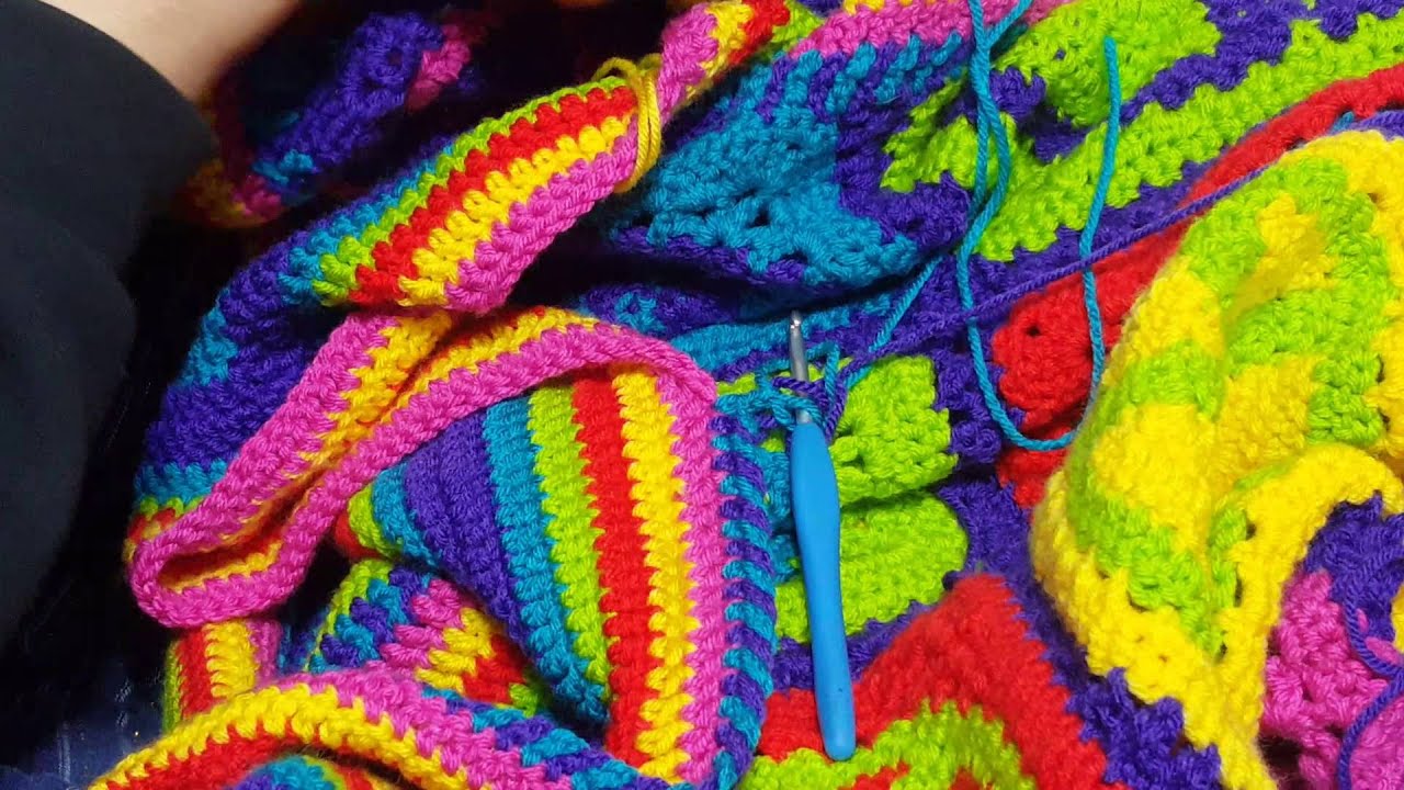 Twisted SC (single crochet) 2 colors - YouTube
