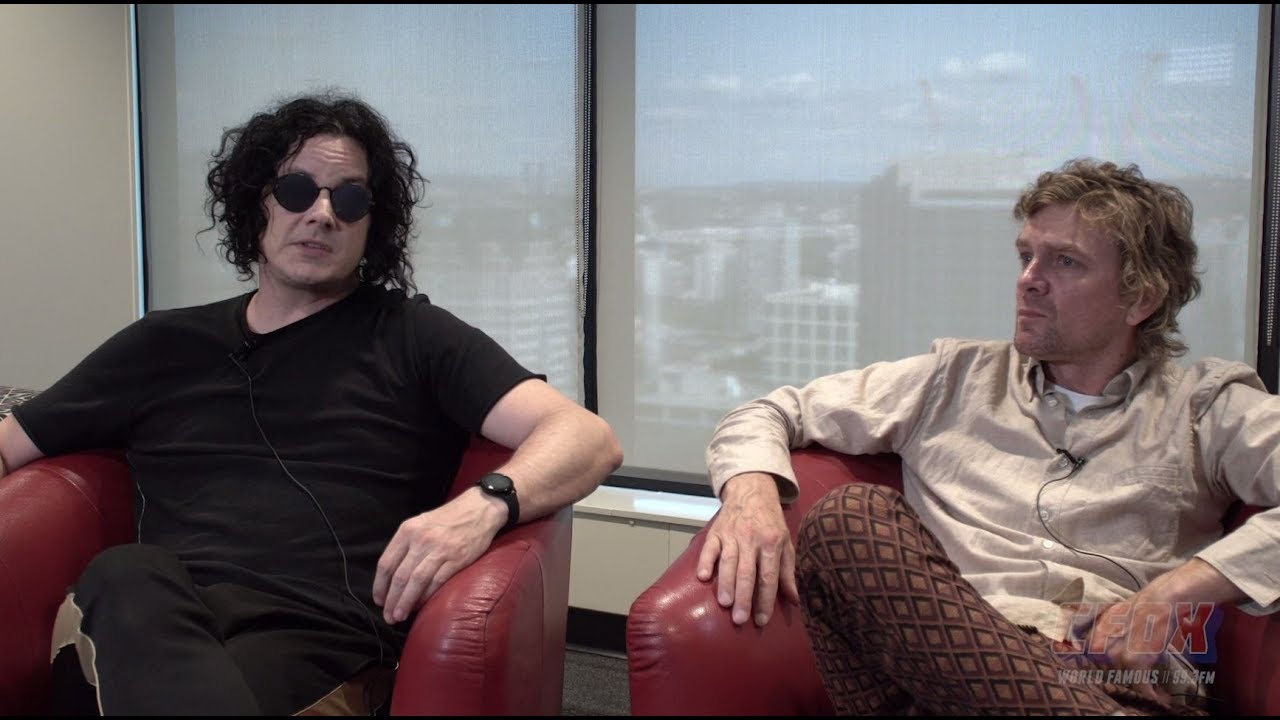 Captain Scotty vs The Raconteurs - YouTube