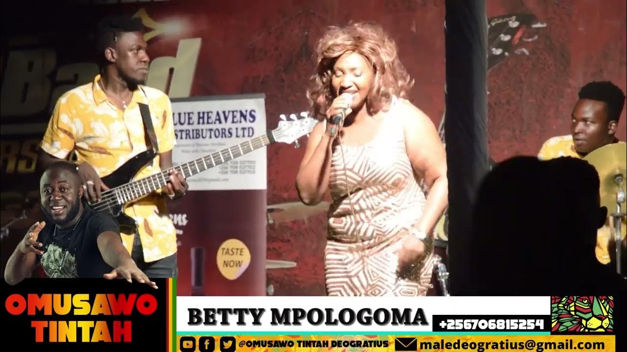 BETTY MPOLOGOMA AKYEEKOZE LIVE KU STAGE - YouTube