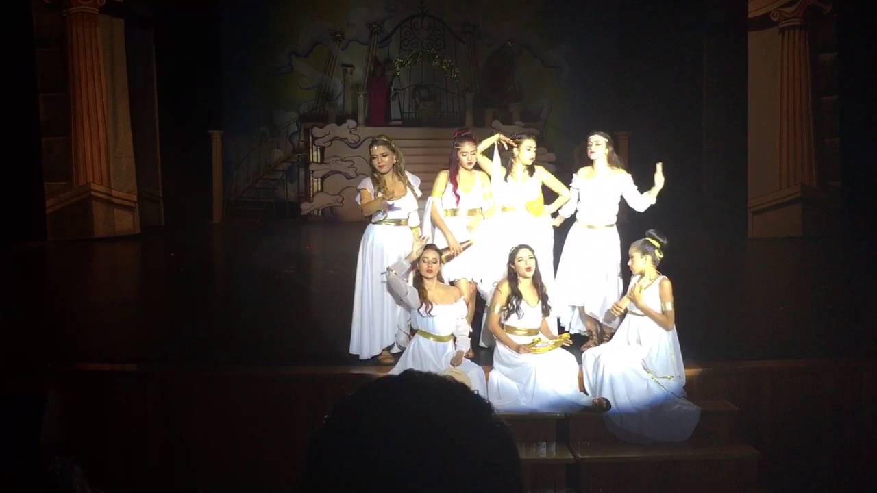 Hércules ... Las musas - YouTube