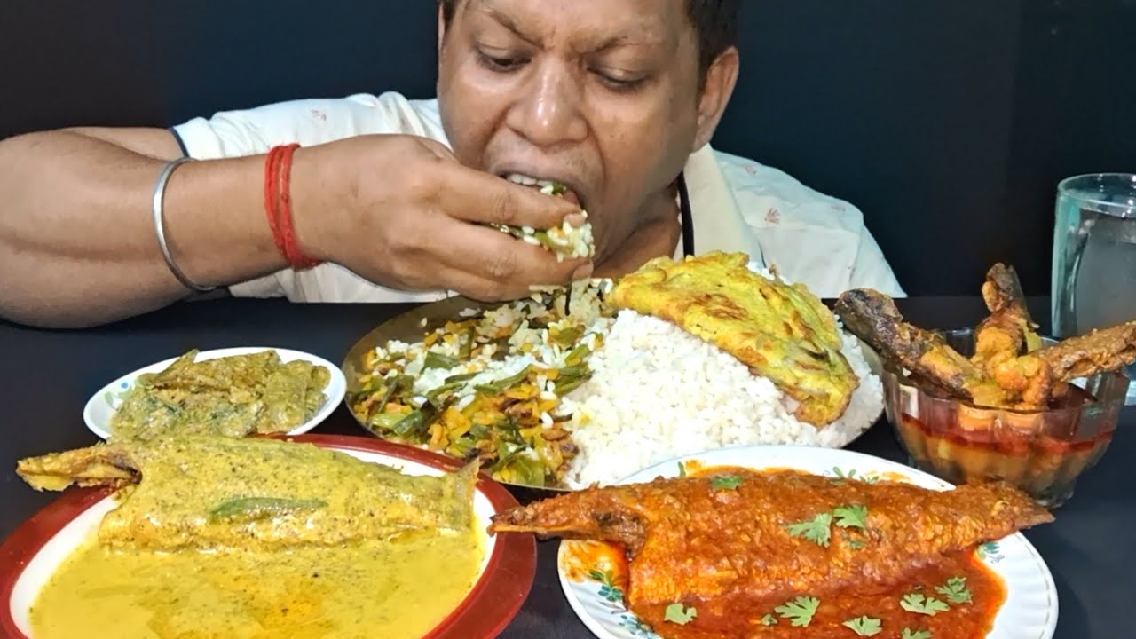 ASMR EATING SPICY BHETKI MACHER KALIA AND RICE, SORSE BHETKI, FULKOPI ...