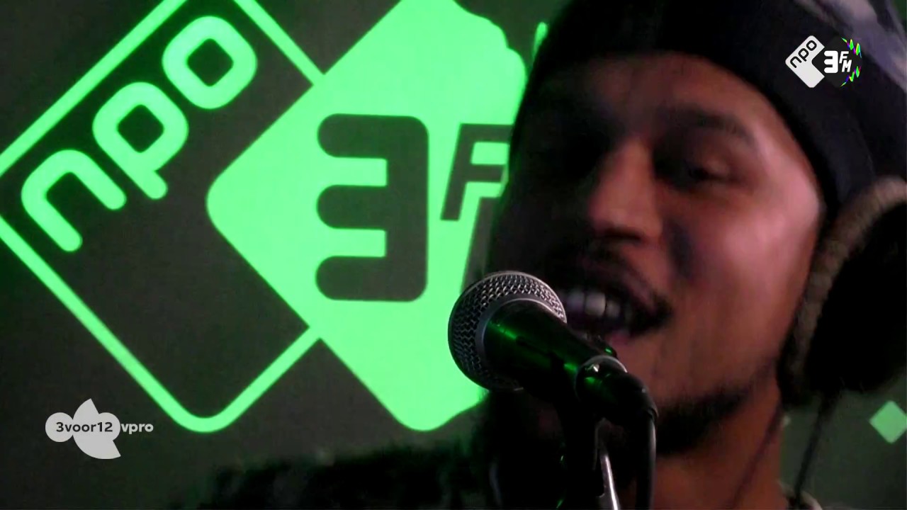 Jacin Trill & Bokoesam (live bij 3voor12) - YouTube