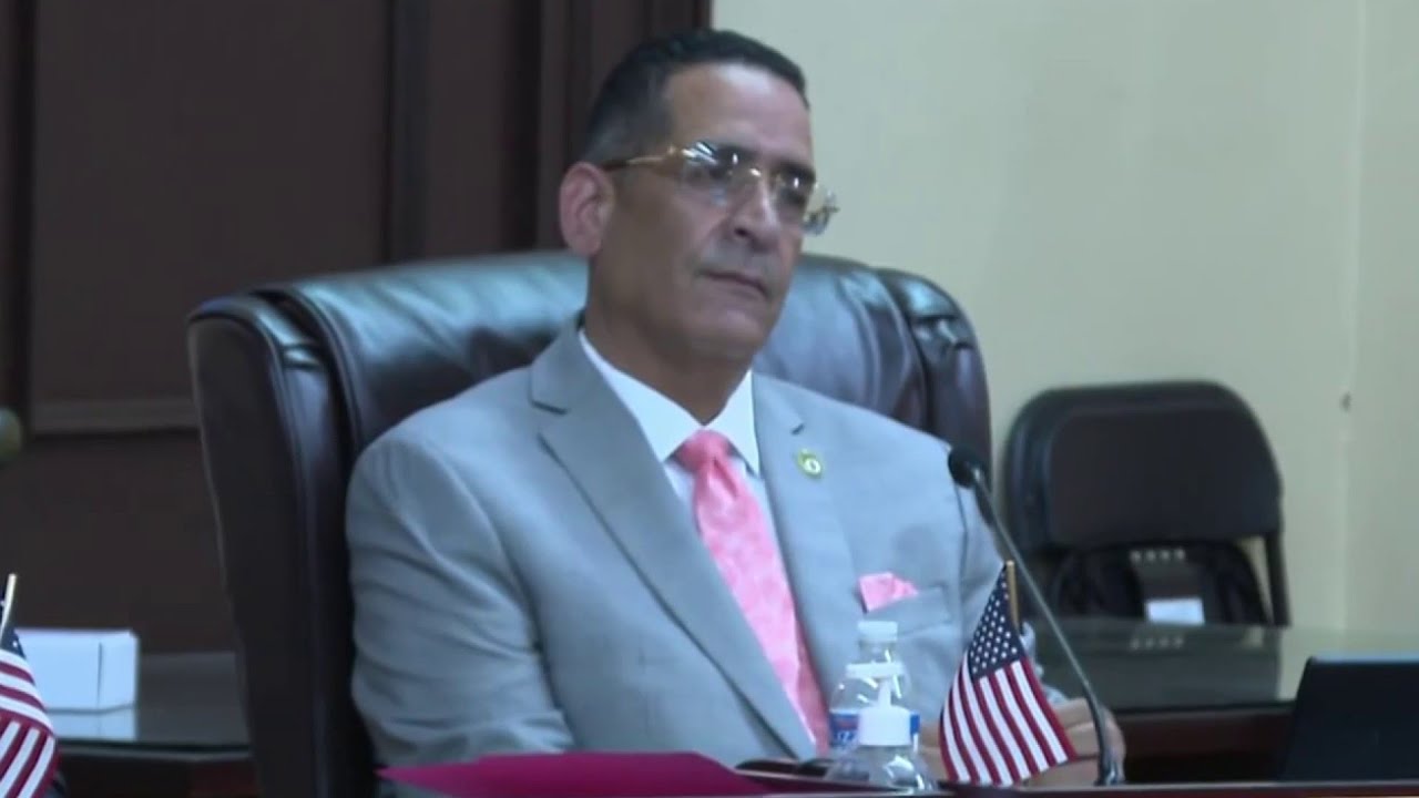New problems for controversial Paterson city councilman Luis Velez | NBC New York - YouTube