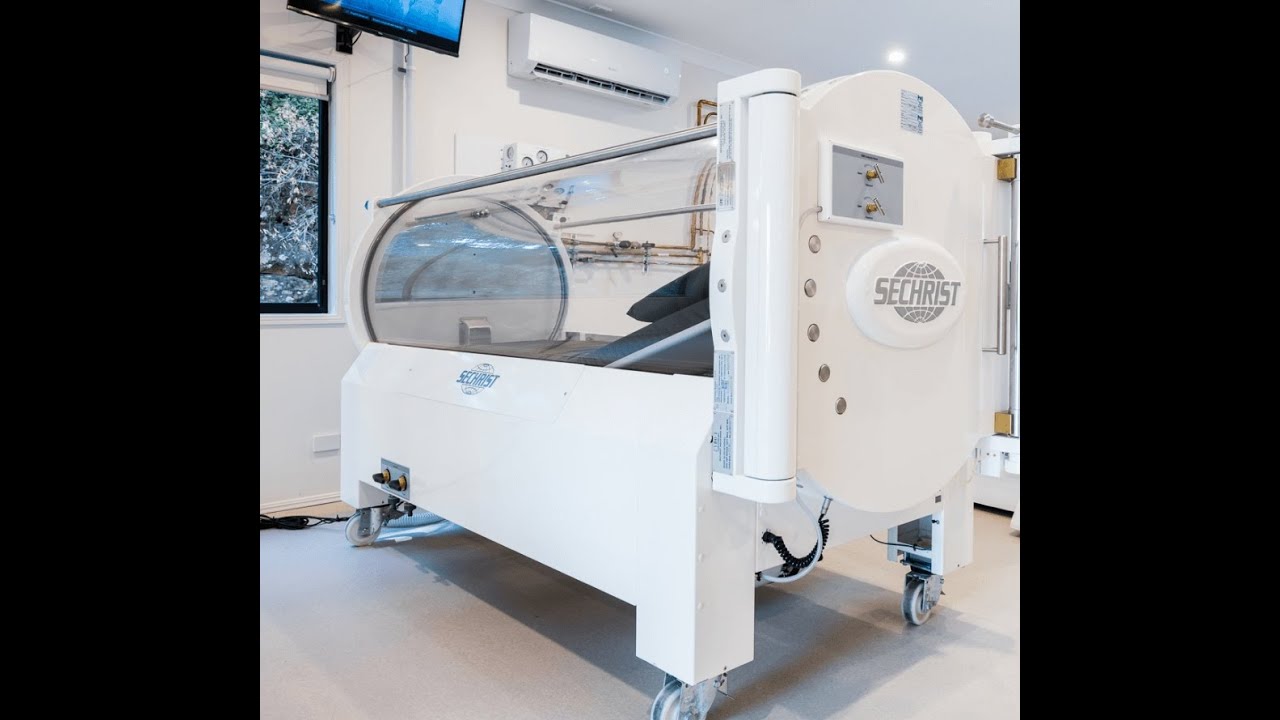 Hyperbaric oxygen therapy chamber (Sechrist) - YouTube