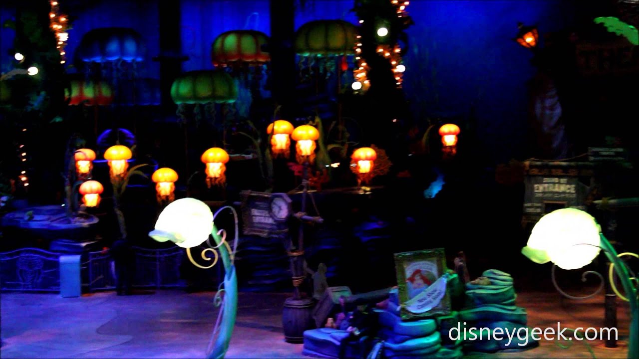 Tokyo DisneySea: An overview look at the Mermaid Lagoon - YouTube