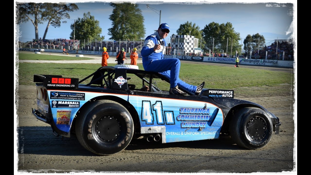 21 Dec 13 Super Saloon North Is Champs Race Two. Meeanee Speedway, NZ ...