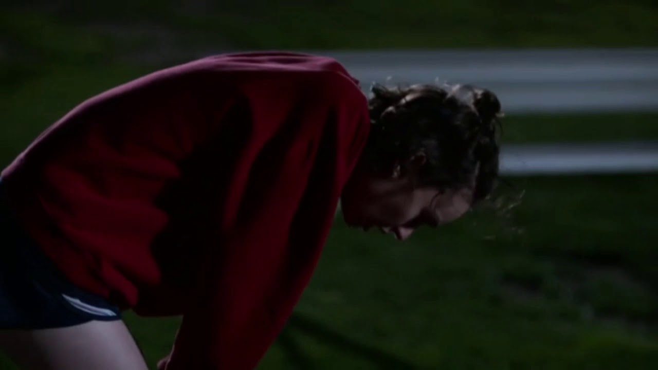 Atypical- Primeiro beijo de Casey e Izzie. (LEGENDADO) - YouTube