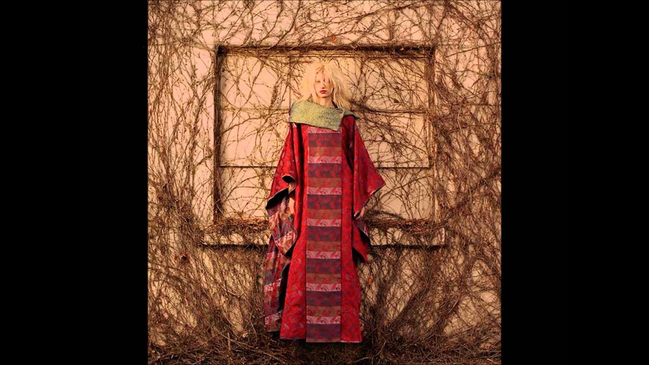 Radiohead - A Wolf at the Door - YouTube