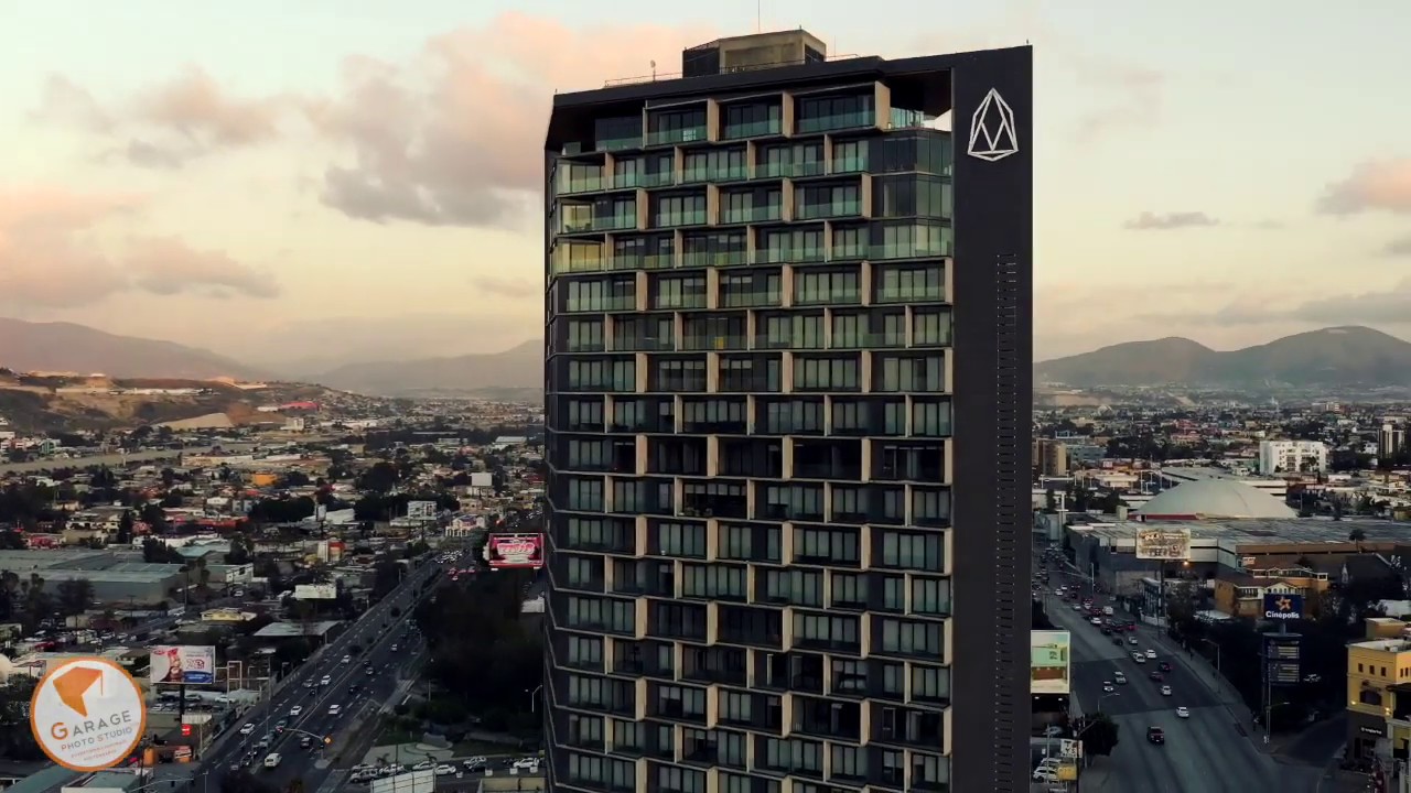 Time-lapse de torre Adamant - Dron Tijuana - YouTube