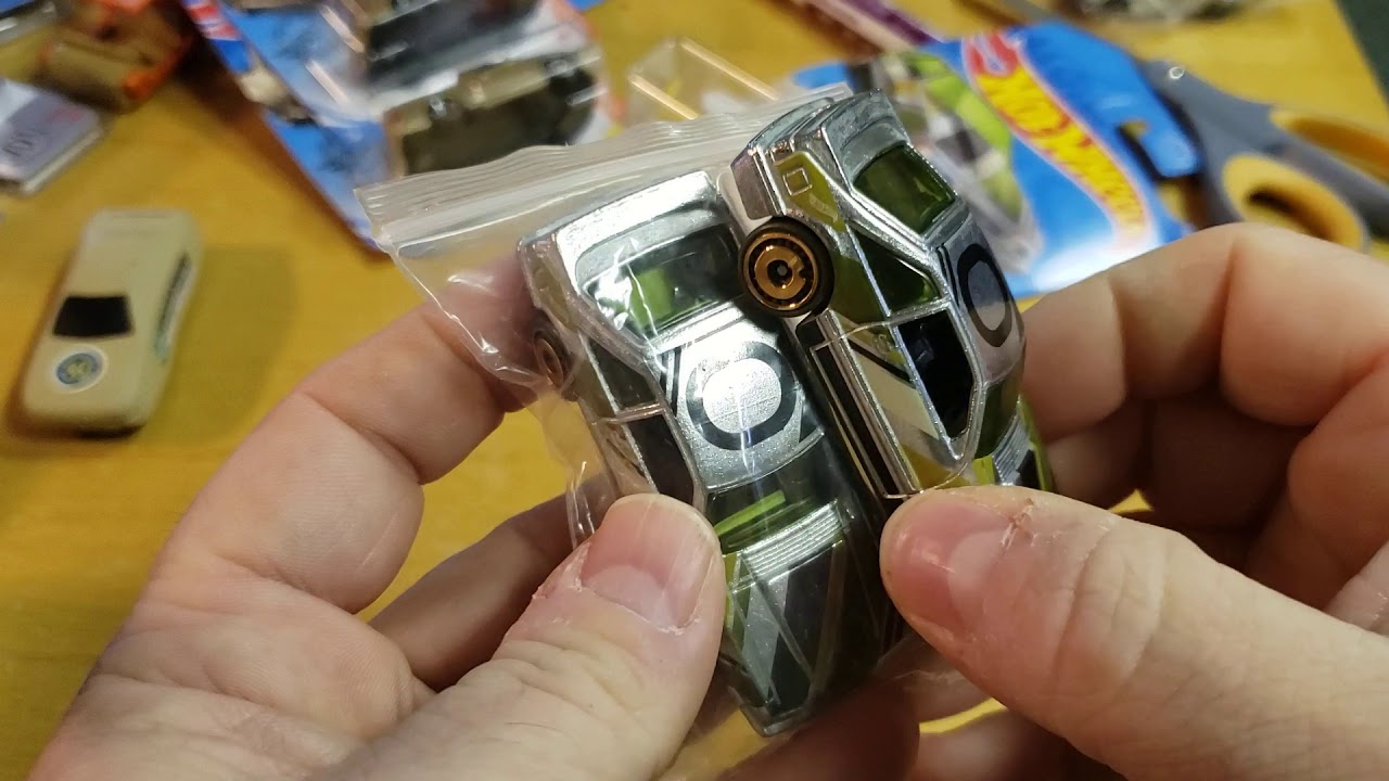 Hot wheels zamac 92 mustang foxbody carded vs unspun - YouTube