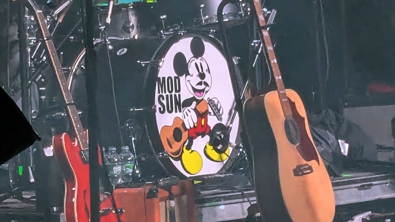 Mod Sun ~ Bones / Hotel Lights / Stay Away (Live @ Big Night Live ...