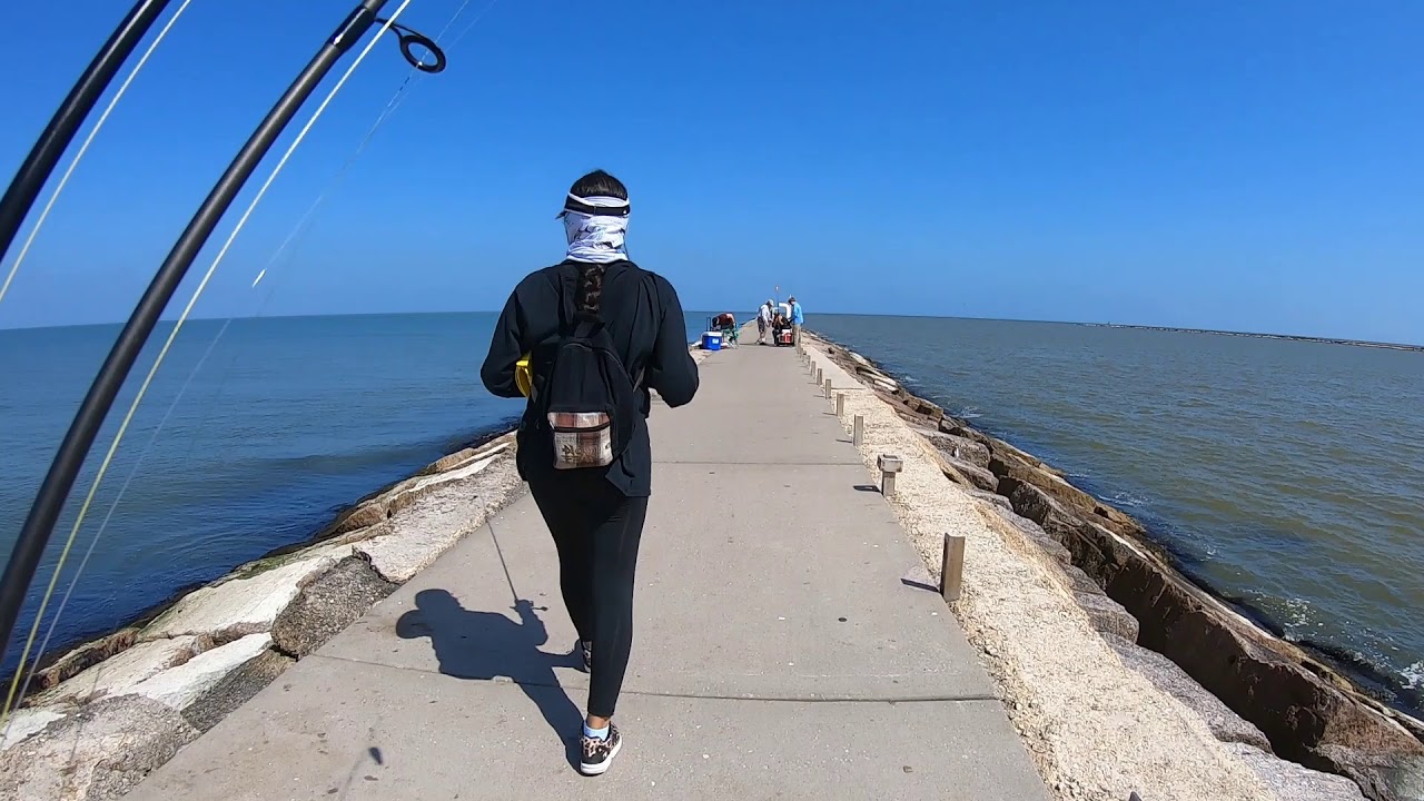 How i fish live shrimp at the JETTY ROCKS - YouTube