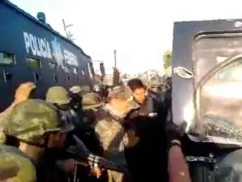 Mexican drug cartels Hitman survive battle with yhe Mexican army - YouTube