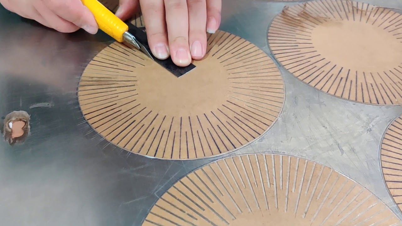 how to set paper plate die cutting machine - YouTube