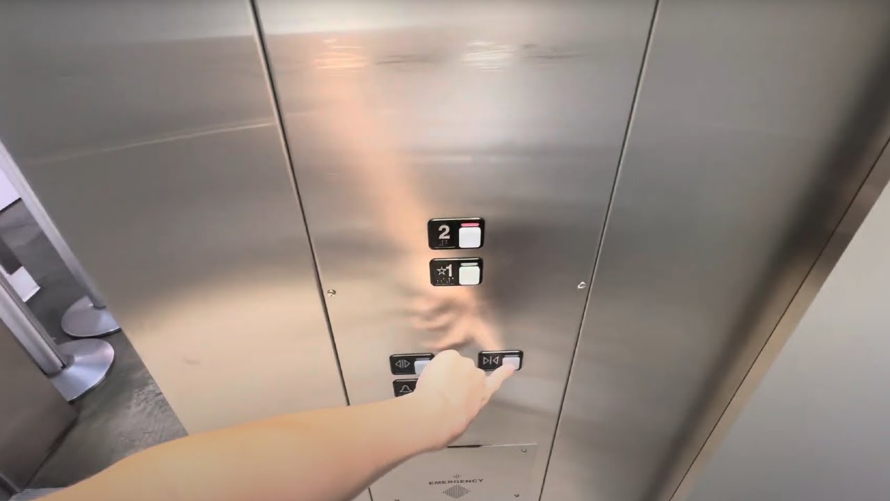 1995(?) Schindler 300A Hydraulic Elevator @ Coca-Cola Store Las Vegas ...