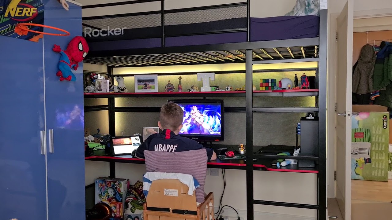 Finally got my X Rocker gaming bed! - YouTube