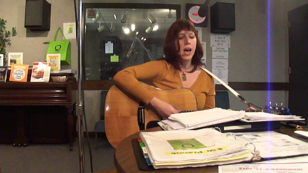 Carrie Treder Hymn Live In Studio C 10 22 12 - YouTube