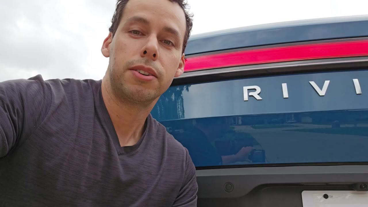From Click to Car: Inside Carvana's Touchless Pickup Experience! - YouTube