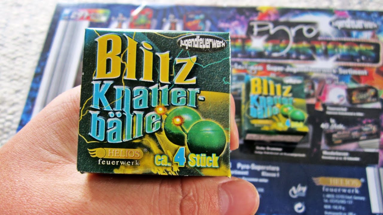 Pyro Superstars Aldi Süd 2016 Knatter Bälle - YouTube