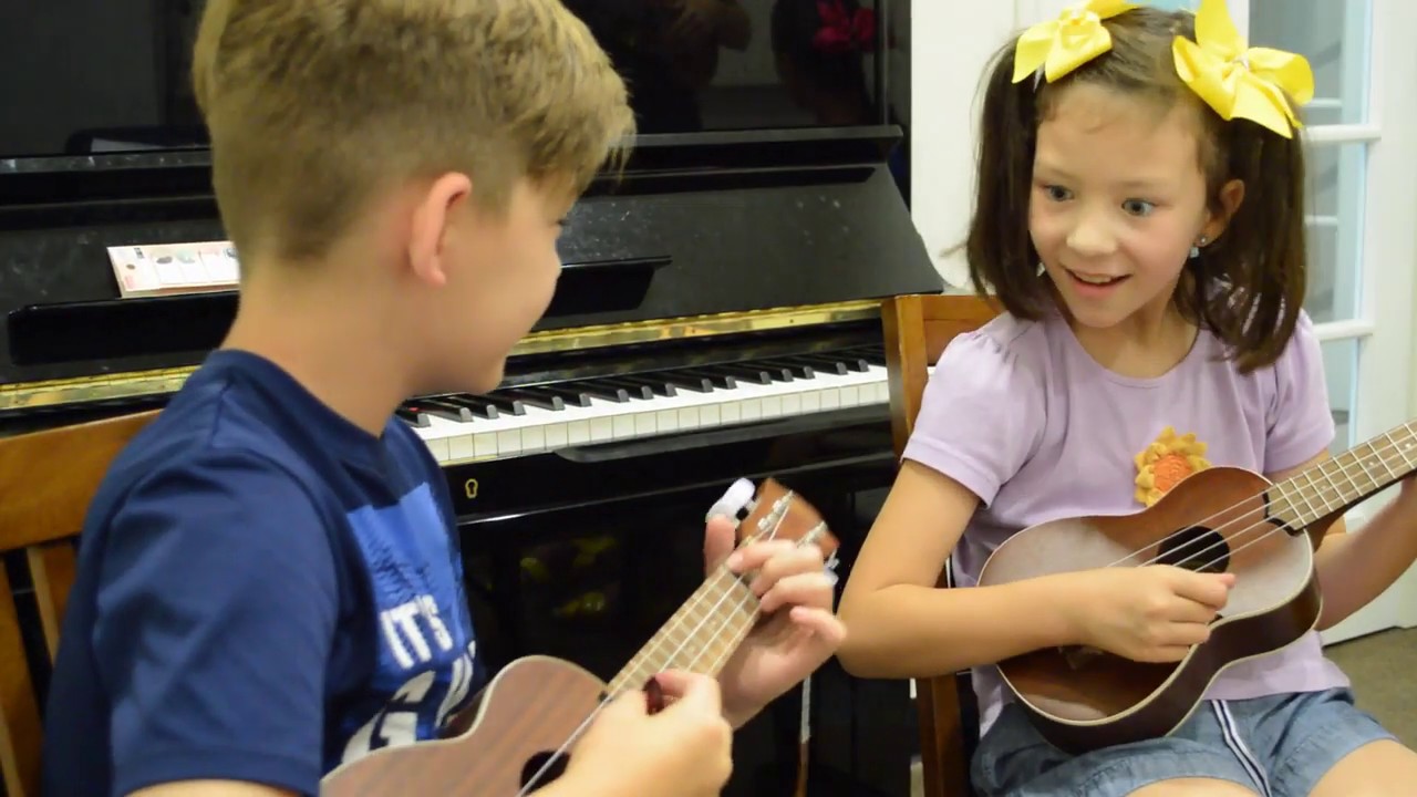 "You Can Uke!"-SMMC's Group Ukulele Class - YouTube