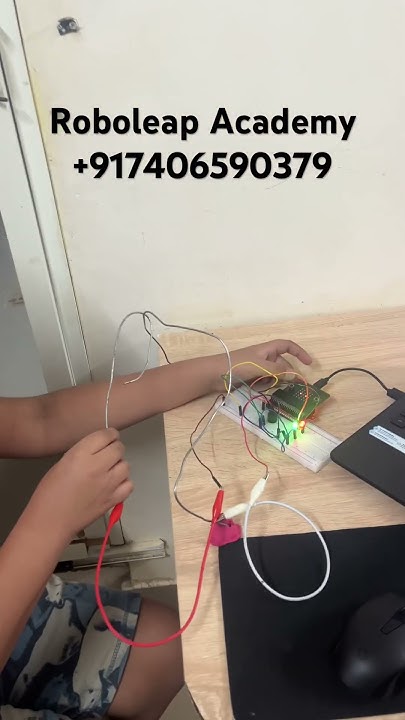 Microbit steady hand game@ Roboleap Academy - YouTube