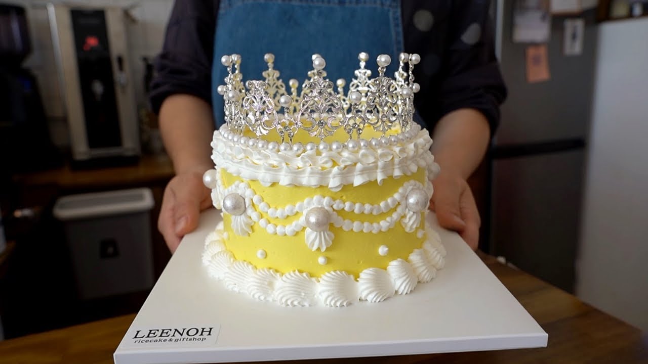 "대한민국 레터링케이크 1인자!" 레터링케이크 달인 / 청주 "이노점빵" / Crown lettering Cake ...