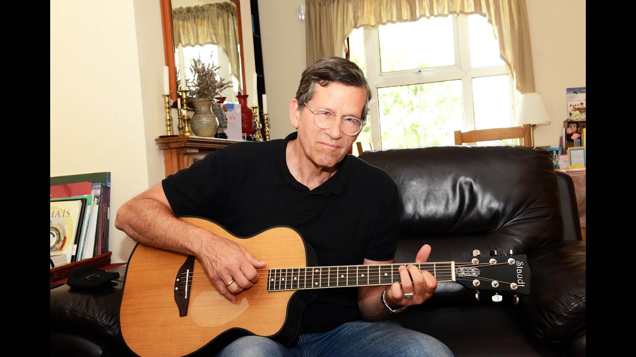 Larry Staudt plays one of the guitars he made himself - YouTube