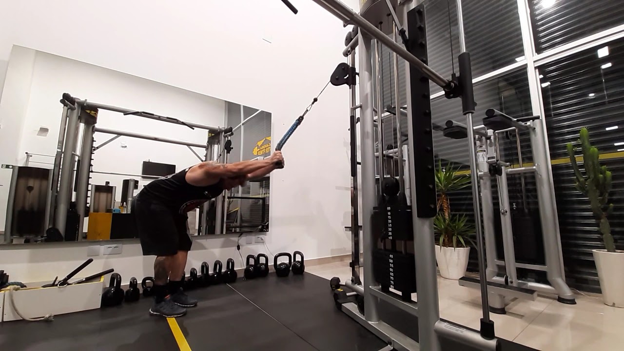 PULL DOWN INCLINADO POLIA ALTA COM CORDA - YouTube
