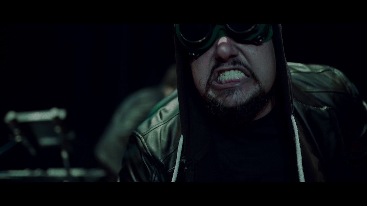 Noiseed - Twisted (Music Video) - YouTube