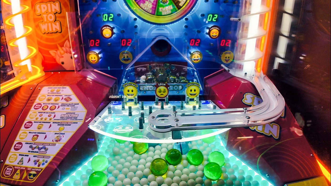 😃😂😜Can You Win Big? Trying Out the Emoji Coin Pusher! - YouTube