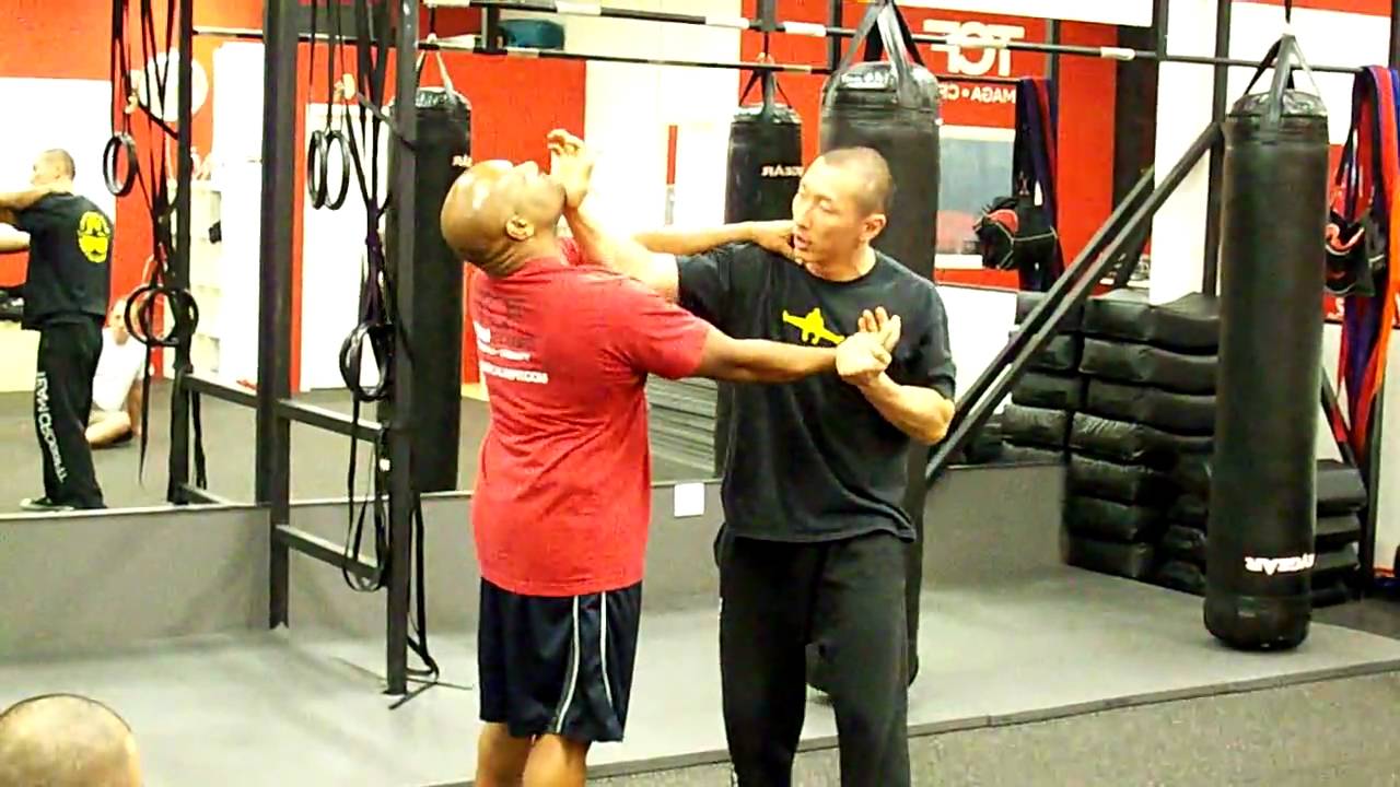 Krav Maga - choke from the front 1 handed pluck - YouTube