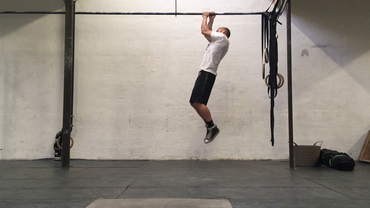 Commando Pull-Ups - YouTube