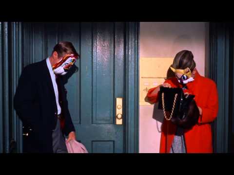 Breakfast at Tiffany's - Best Kiss Ever (15) - Audrey Hepburn
