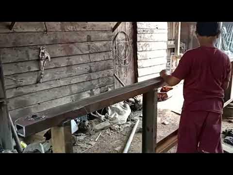 Proses pembuatan sasis dump Canter 125ps - YouTube