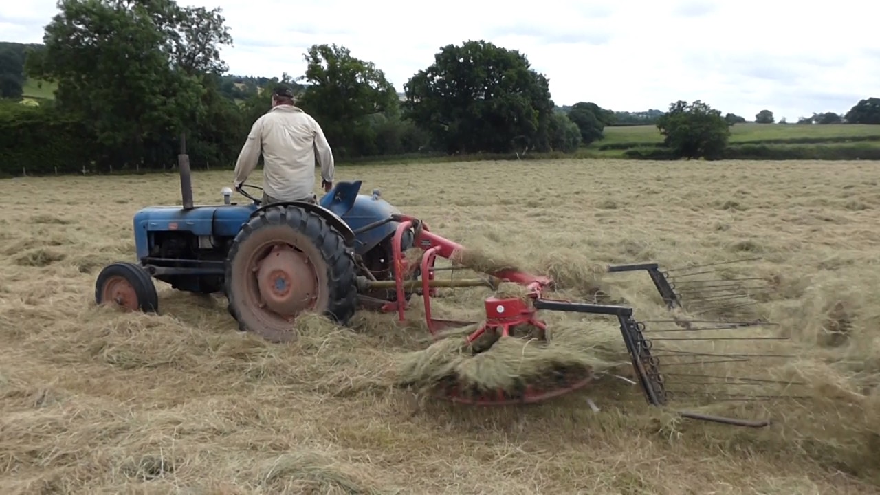 Hay making Herefordshire 2016 - YouTube