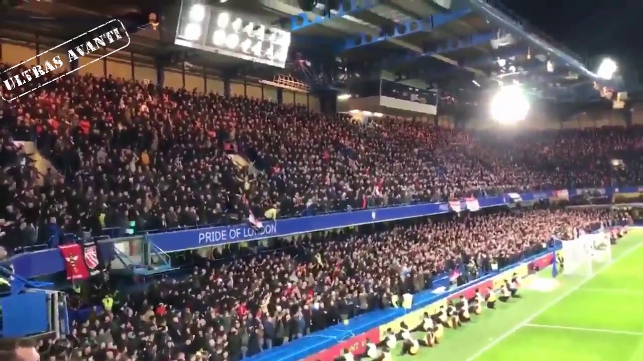 Manchester United fans at Chelsea - YouTube