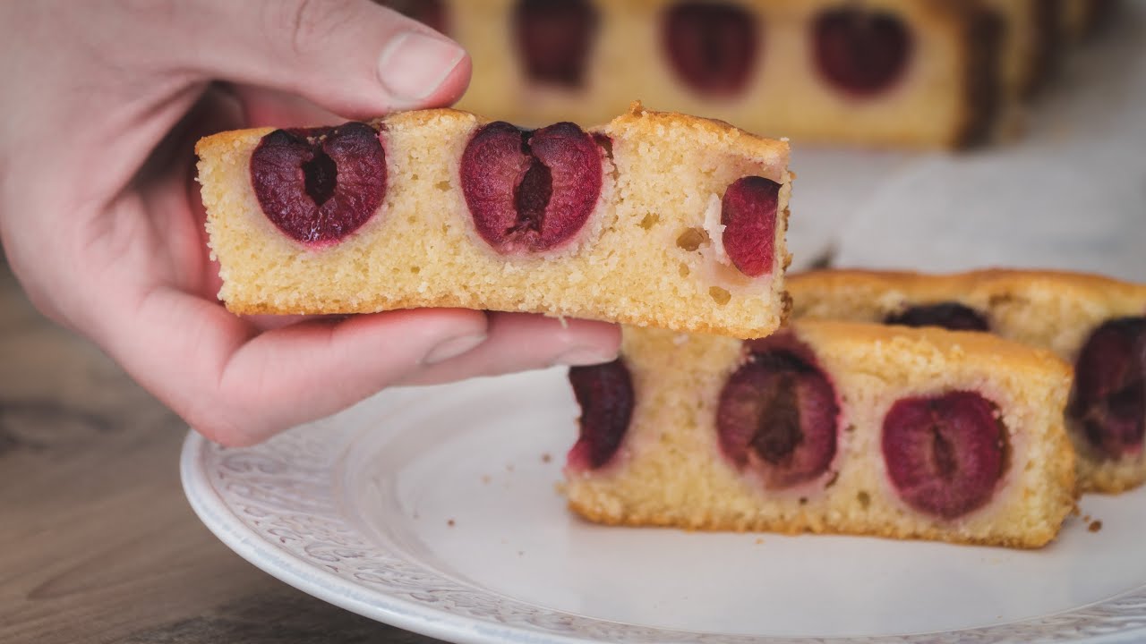 Cherry Sponge Cake | 🍒🍒🍒 | Easy recipe for a moist and fluffy cake ...
