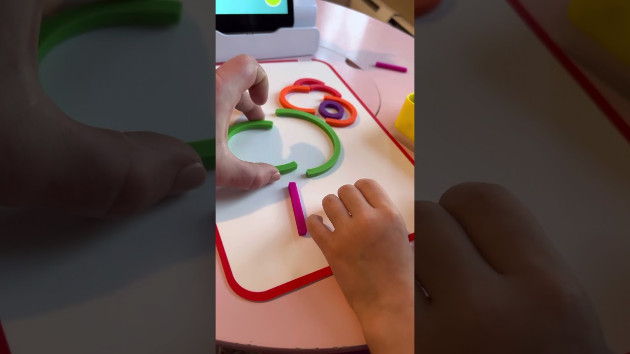 Playing Osmo squiggle magic - YouTube