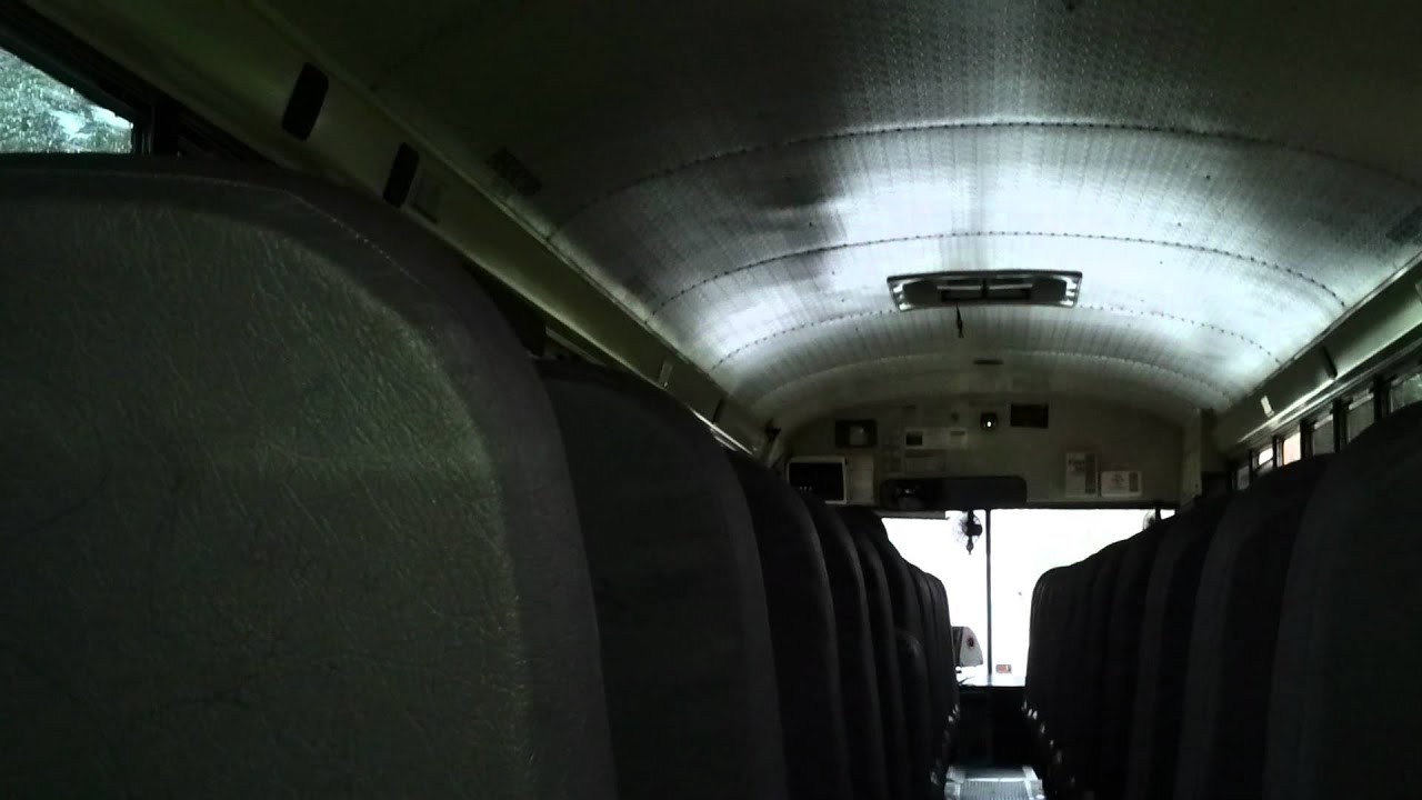 IC RE 200 in the rain - YouTube