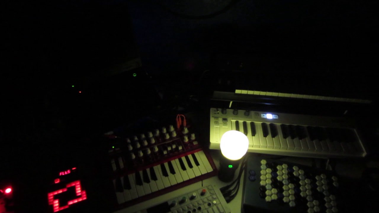 3 minutes of candle mode, Anduril, BLF Q8, no talking - YouTube